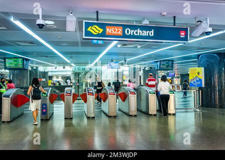 NS22 Orchard MRT Station, Orchard Road" Singapore Stock Photo - Alamy