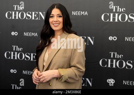 Elizabeth Tabish at the premiere of The Chosen at the Eye Filmmuseum in ...