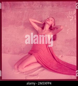Model with towel, Toni Frissell, Antoinette Frissell Bacon, Antoinette ...