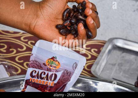 Yaounde, Cameroon. 6th Dec, 2022. Suzanne Ayolo presents cocoa butter ...
