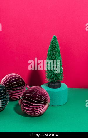 Trendy paper Christmas tree baubles Stock Photo - Alamy