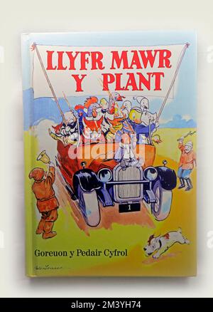 Llyfr Mawr Y Plant - Welsh language children;s book. Studio setup Stock ...