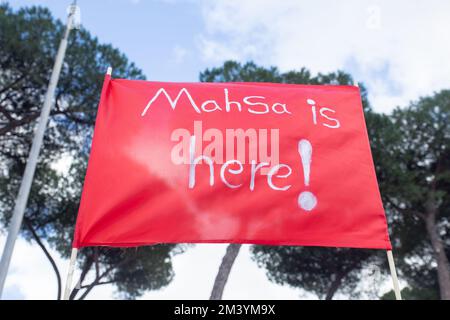 Protest of Iranian students living in Rome against the repression by ...