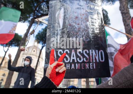 Protest of Iranian students living in Rome against the repression by ...