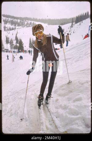 Vogue - Nancy Kempner, Wister family, misc. skiers at Vail, CO, Toni ...