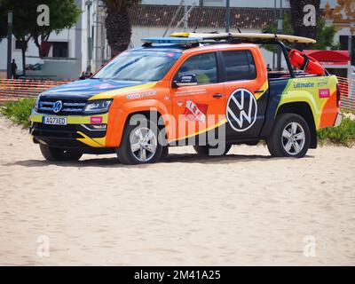 Purtuguese baywatch car VW Amarok at the beach Stock Photo - Alamy
