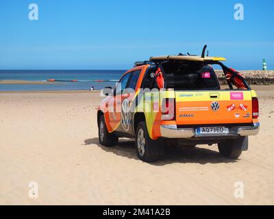 Purtuguese baywatch car VW Amarok at the beach Stock Photo - Alamy