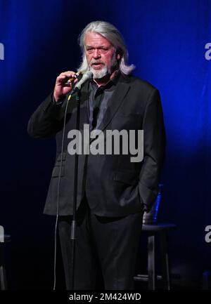 Ron White on stage for Ron White Stand-Up Comedy Performance, Fox ...