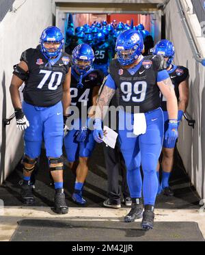 Boise State defensive tackle Scott Matlock (99) lines up against ...