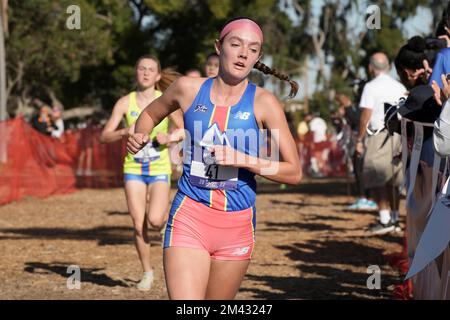 Sadie Engelhardt of Ventura High places eighth in women's 1,500m heat ...