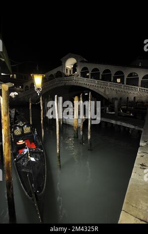 Venice by night, Venezia di notte Stock Photo - Alamy