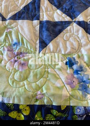 A beautiful handmade quilt Stock Photo - Alamy