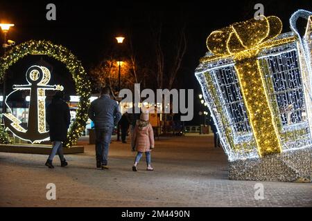 Gdansk, Poland 18th, December 2022 Christmas decorations and lights are ...