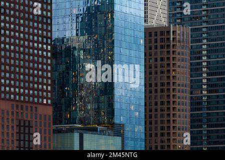 Facades of Chicago's downtown high-rise architecture Stock Photo - Alamy