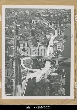 Whitehurst Freeway. Original caption: Whitehurst Freeway. Photo by A. C ...