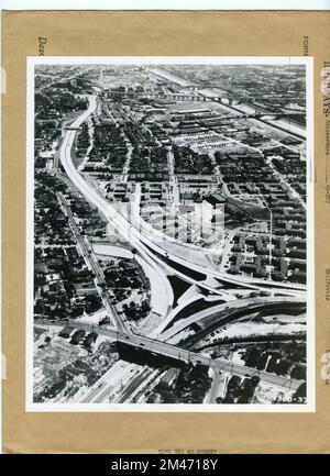 Santa Ana Freeway. Original caption: Santa Ana Freeway looking south ...