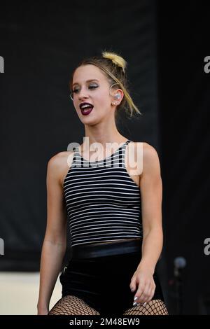 The Meadows -Marian Hill in concert Stock Photo - Alamy