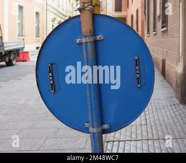 Back side of road sign, blue sky in background Stock Photo - Alamy