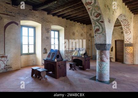 abbey: monks room, morimondo, italy Stock Photo - Alamy