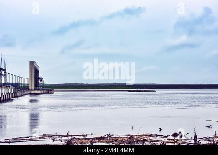 The La Grande-1 is a hydroelectric power station on the La Grande River ...