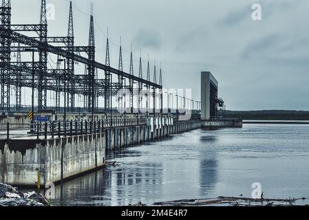 The La Grande-1 is a hydroelectric power station on the La Grande River ...