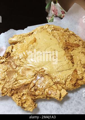 Making Dalgona in South Korea Stock Photo - Alamy