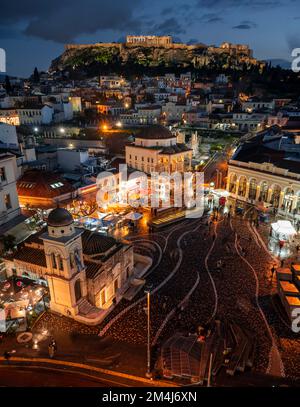 View of the Old Town of Athens, Tzisdarakis Mosque and Acropolis ...