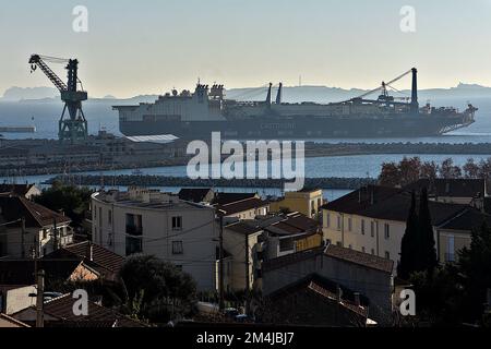 The Pipe Laying Vessel (PLV) Castorone arrives at the French ...