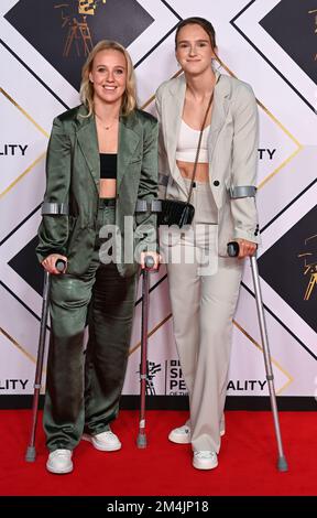 Beth Mead and partner Vivianne Miedema pose on the red carpet prior to ...