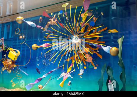 London, UK - 20 December 2022, Louis Vuitton Christmas showcase ...