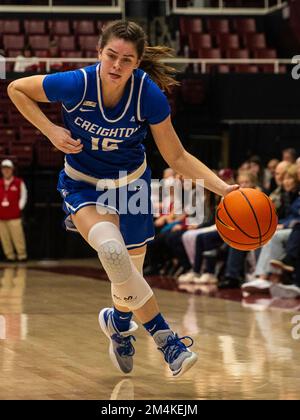 Creighton guard Lauren Jensen (15) drives to the basket against DePaul ...