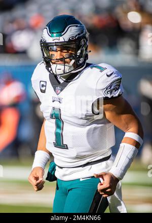 Philadelphia Eagles' Jalen Hurts warms up before an NFL football game ...