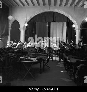 Leon Thompson, Orchestre Symphonique de Paris. Photographs of Marshall ...