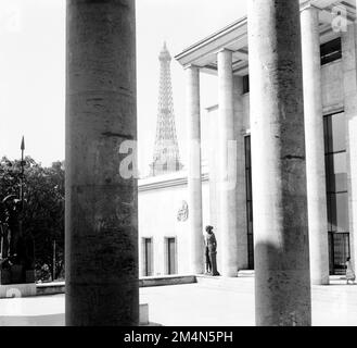 Paris Views. Photographs of Marshall Plan Programs, Exhibits, and ...