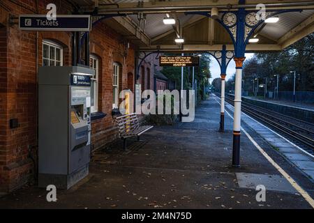 Claygate, UK. 21st Dec, 2022. a deserted train line and station as ...