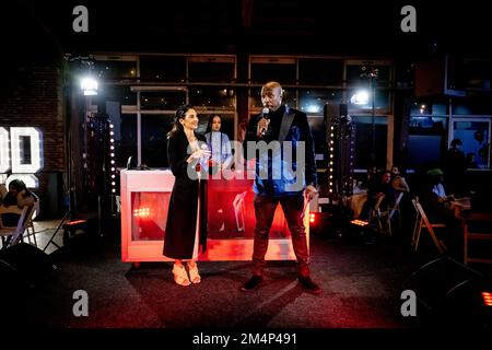 THE HAGUE - DJ Fernando Halman during a dinner for refugee youths. NPO ...