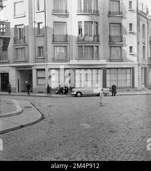 USIS, Tours, Library and Cultural Center. Photographs of Marshall Plan ...