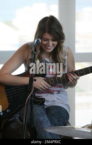 Milo Greene in session at The Wythe Hotel Stock Photo - Alamy