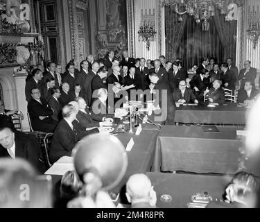European Defense Community Treaty Signed in Paris, Ma7 27, 1952 ...