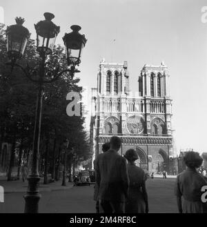Paris Scenes and Monuments. Photographs of Marshall Plan Programs ...