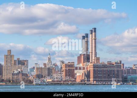 NYC and NJ skyline buildings detail backgrounds copy space long ...
