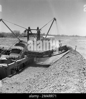 Development of French Sudan Bamaku to Timbuctu. Photographs of Marshall ...