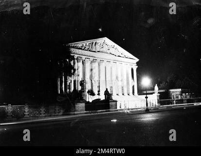 Paris illuminated. Photographs of Marshall Plan Programs, Exhibits, and ...