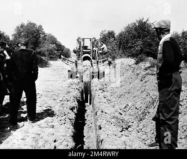 Donges Metz Pipeline. Photographs of Marshall Plan Programs, Exhibits ...