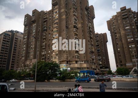 Kairo, Egypt. 12th Nov, 2022. Cars are driving on a road. Credit ...