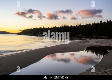 Sunset over Lake Superior at Sandy Bach, Sandy Beach, Wawa, Ontario ...
