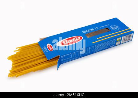 Italy - december 22, 2022: Barilla pasta bucatini box packaging, big ...