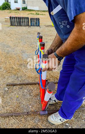 Preparation and configuration of professional fireworks projectiles ...