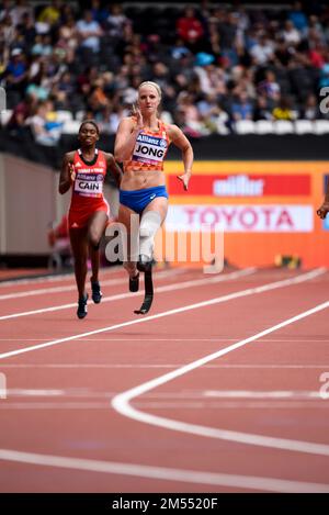 Fleur Jong competing in 200m T43 class at 2017 World Para Athletics Championships in the London ...