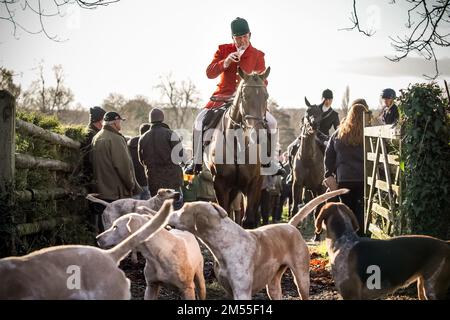 Crowcombe, Somerset, UK. 26th December 2022. Quantock Staghounds Boxing ...